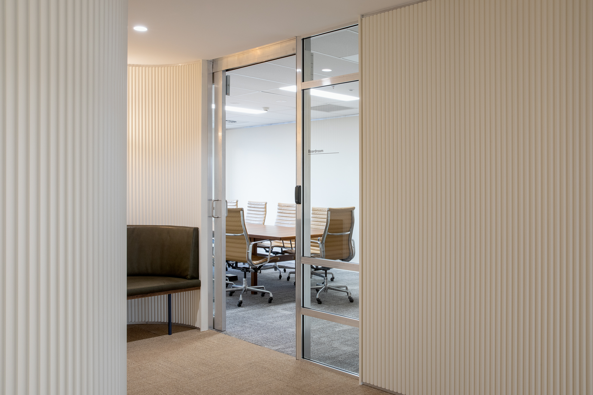 Molonglo — Flexible offices available now for lease in Canberra CBD